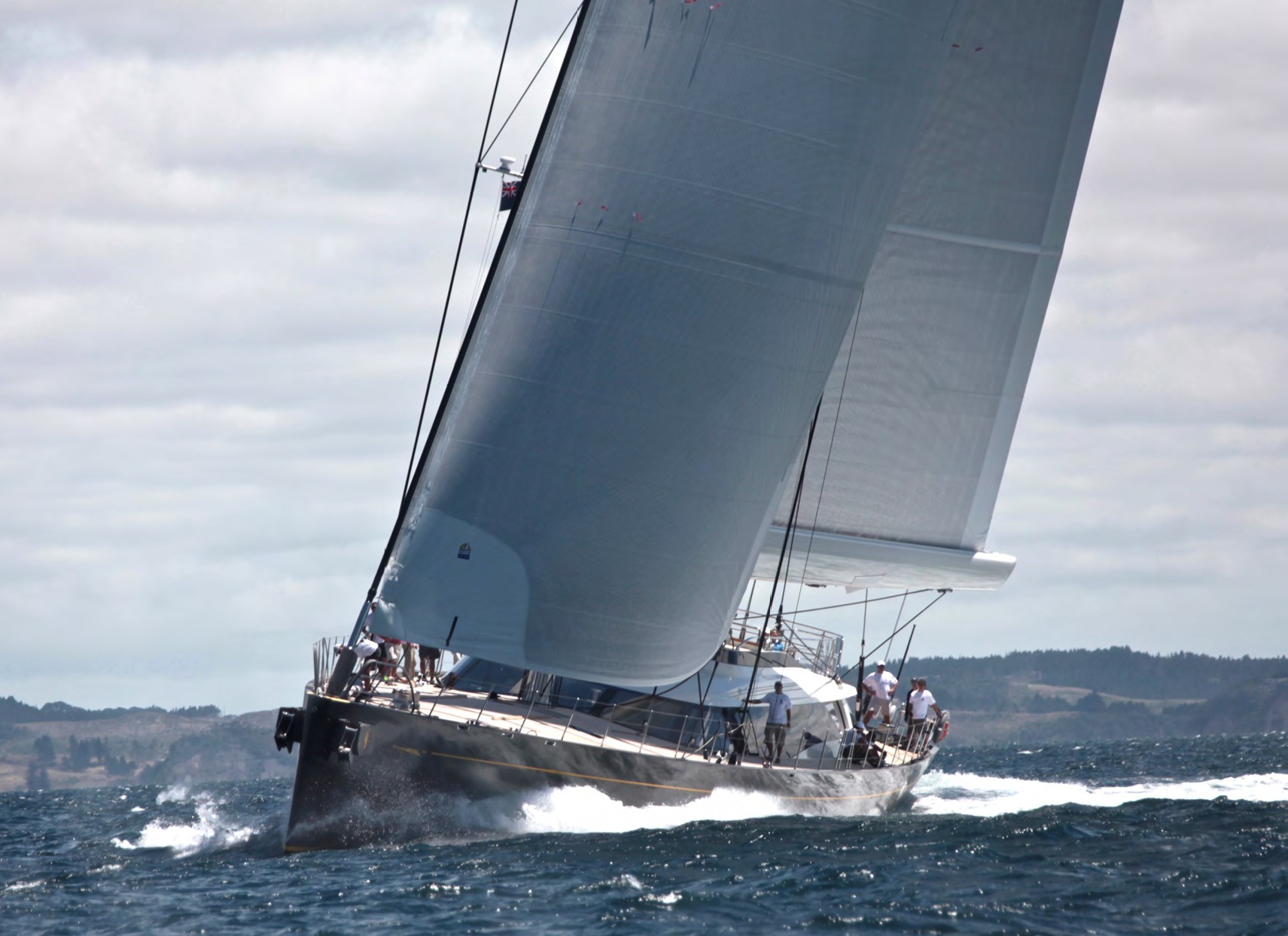 Yacht OHANA, Fitzroy Yachts | CHARTERWORLD Luxury Superyacht Charters